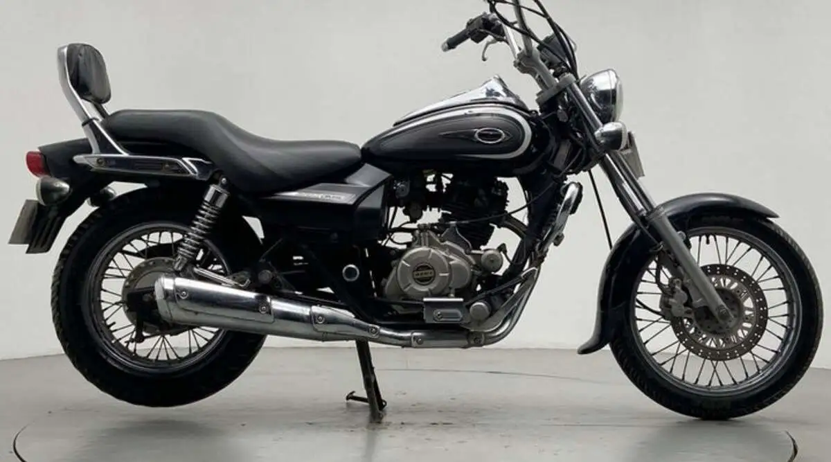 मार्केट में आ रही हैं Bajaj की 220cc के पावरफुल इंजन वाली बाइक, जबरदस्त ...